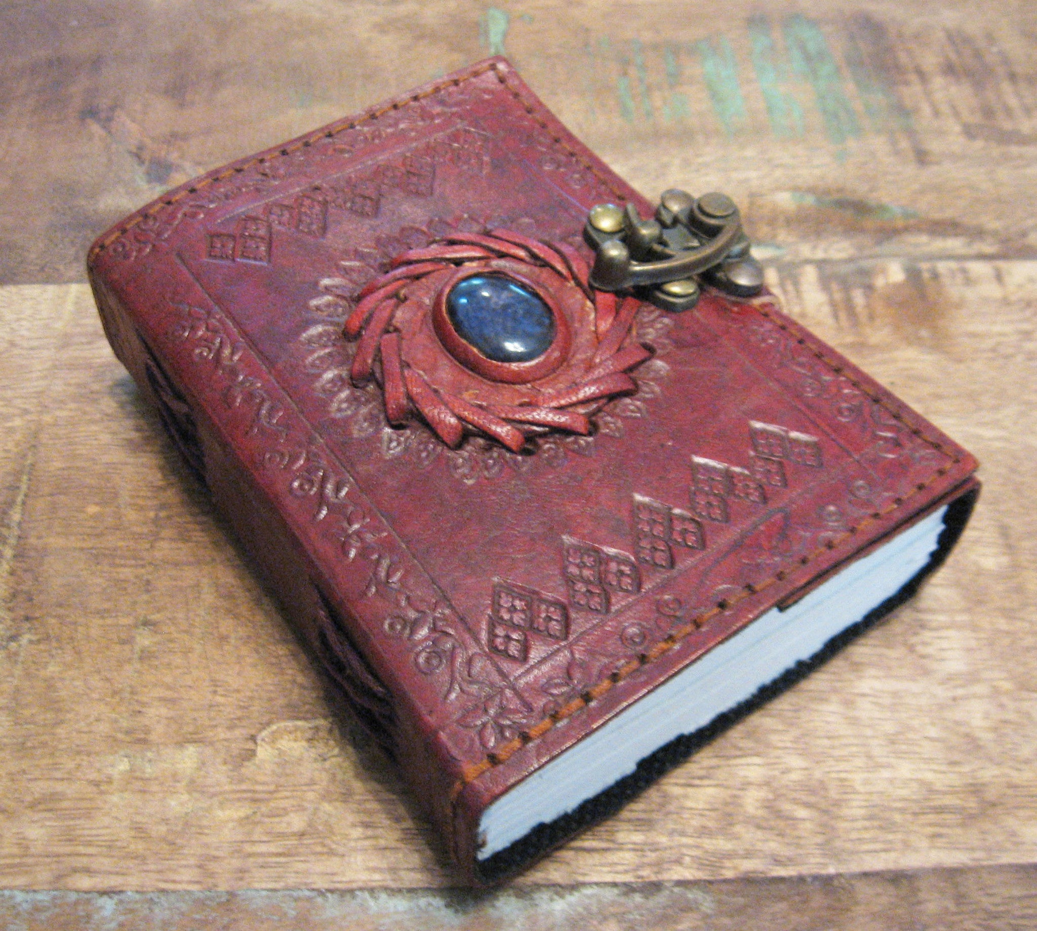 Everything you ever wanted to know about leather journals (and then so ...