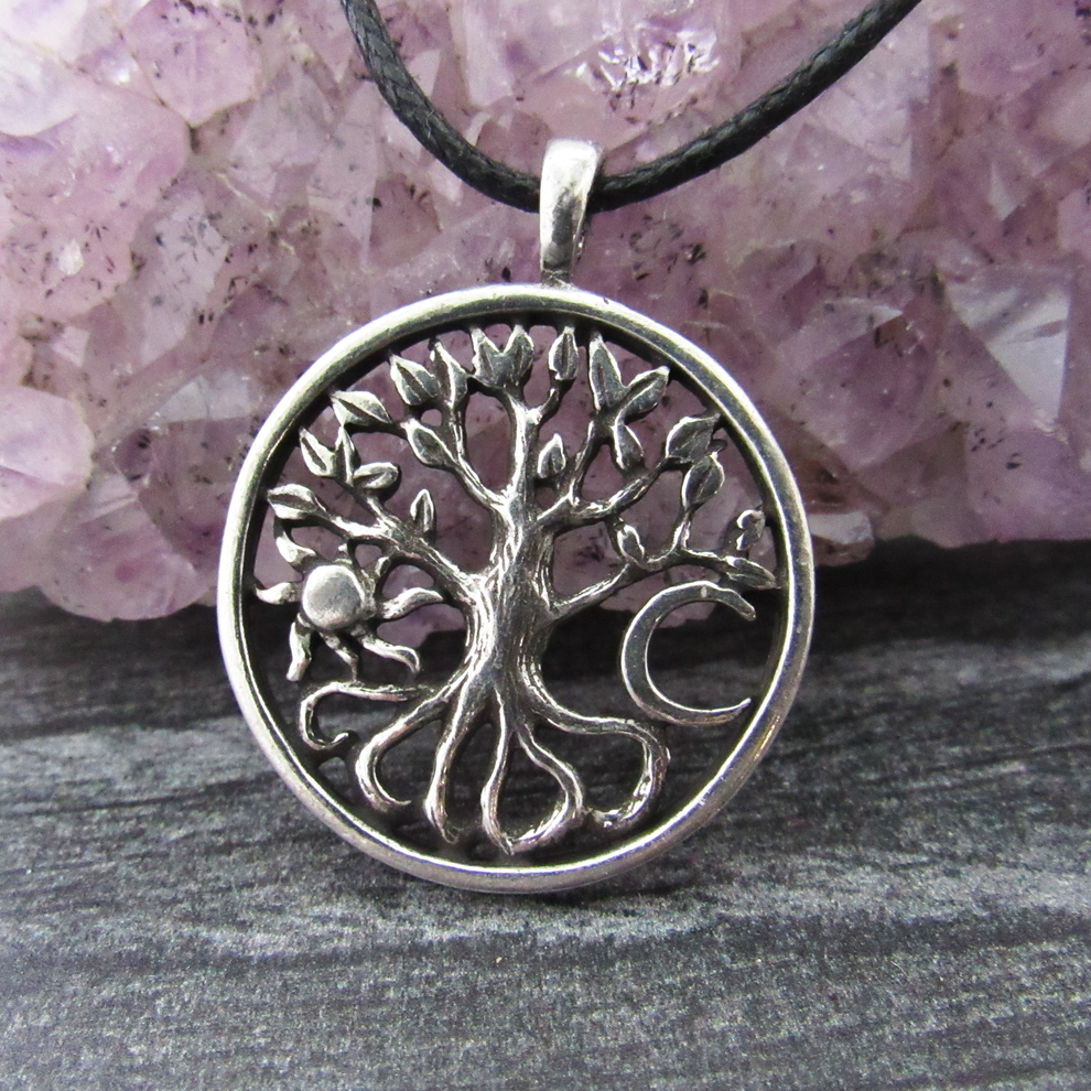 Tree of Life Amulet – Grove and Grotto