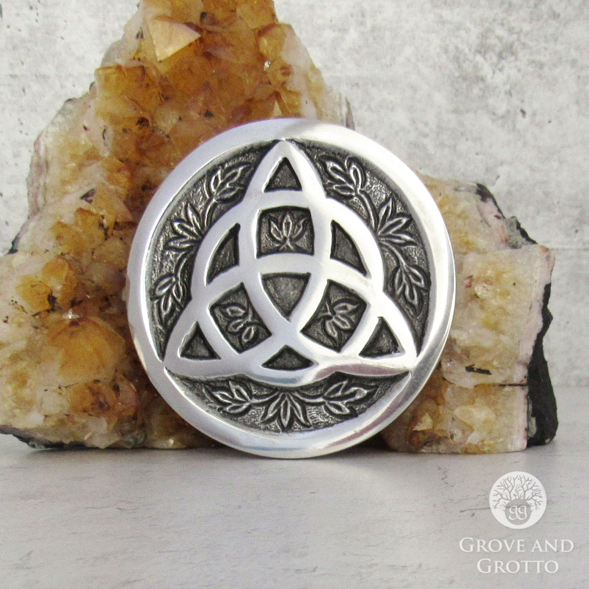 Triquetra Altar Tile (3 Inches) – Grove and Grotto